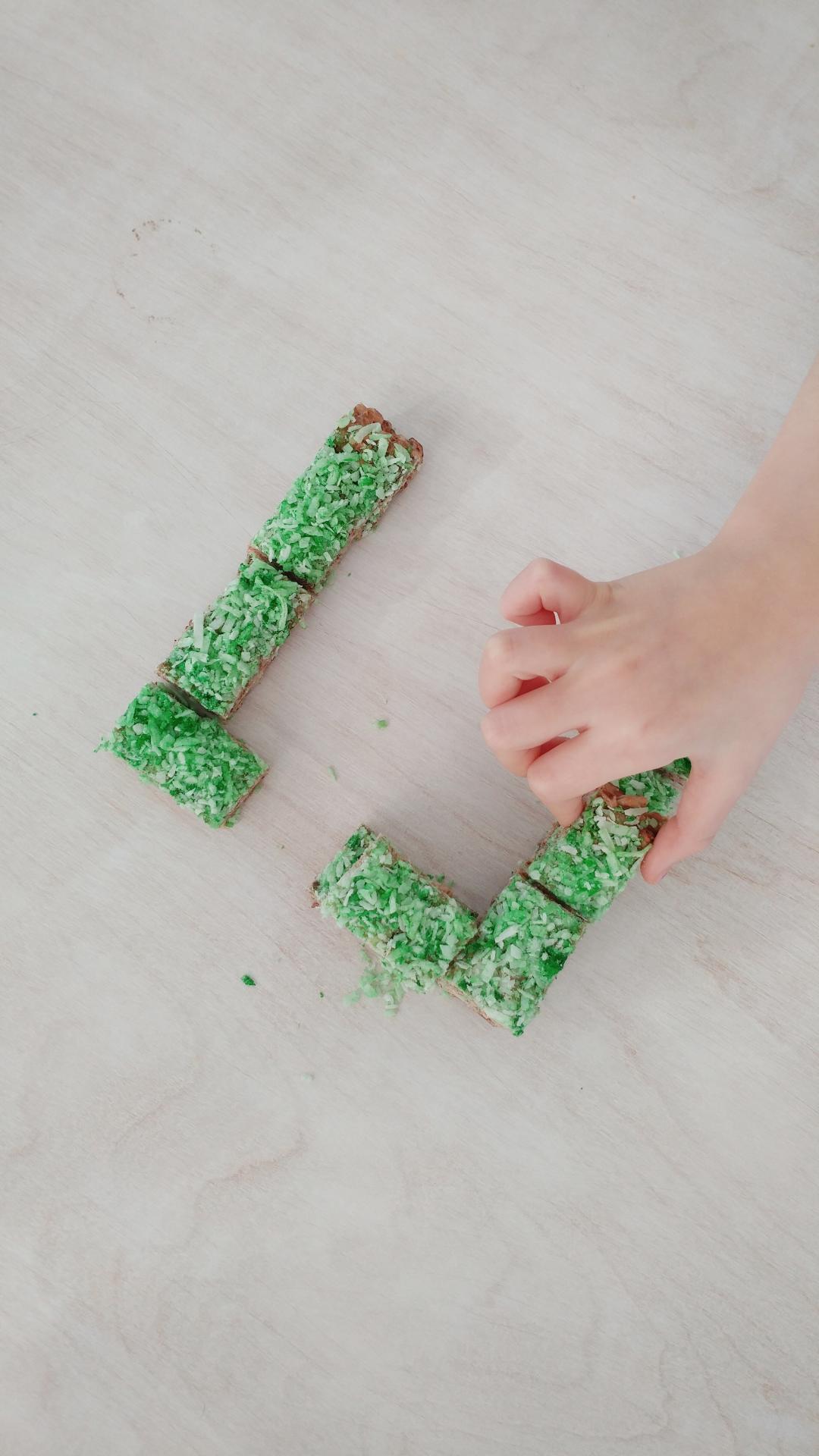 Build a Sod House replica | Reaching Happy