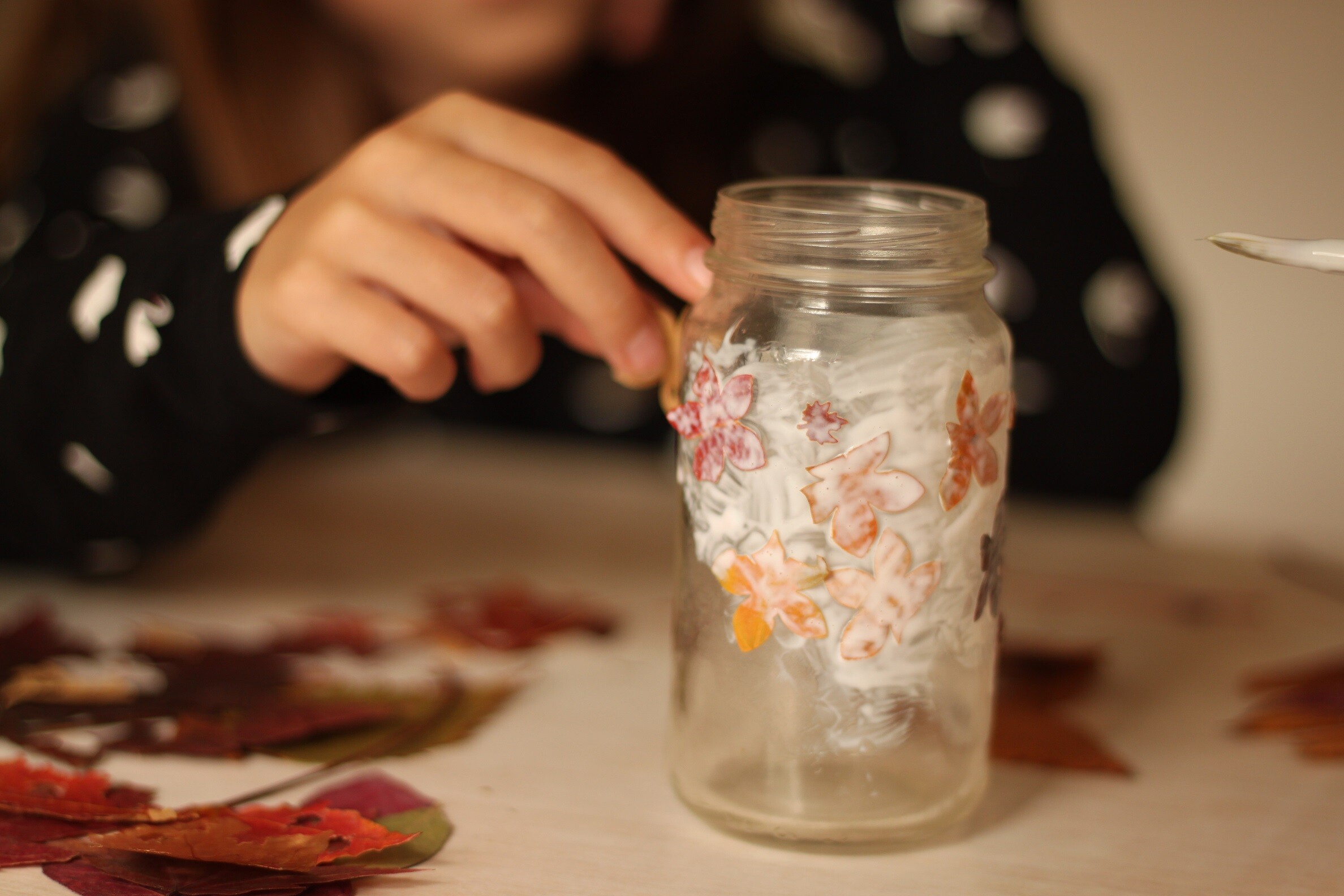 easy fall leaf lanterns | Reaching Happy
